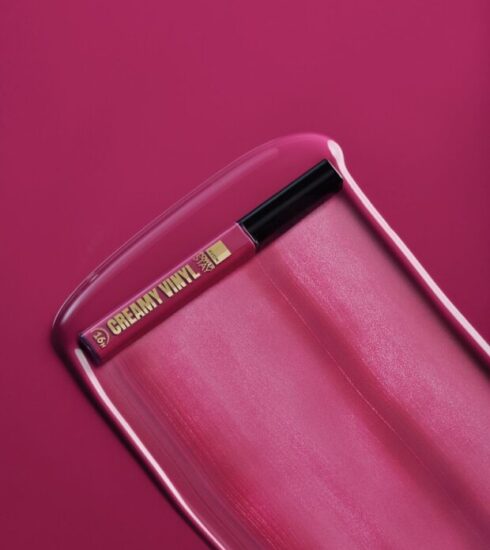 Batom Power Stay Creamy Vinyl: brilho intenso e fixação para o Carnaval ...